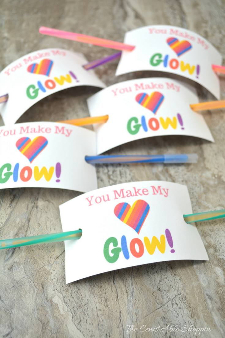 Glow Stick Valentine Cards with FREE Printable | The CentsAble Shoppin