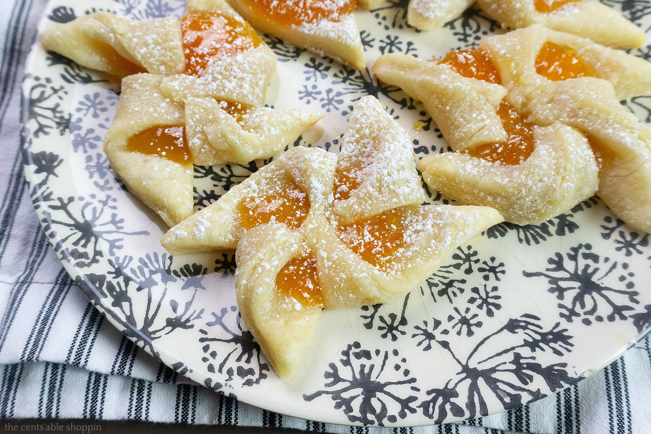 Apricot Pinwheel Cookies | The CentsAble Shoppin