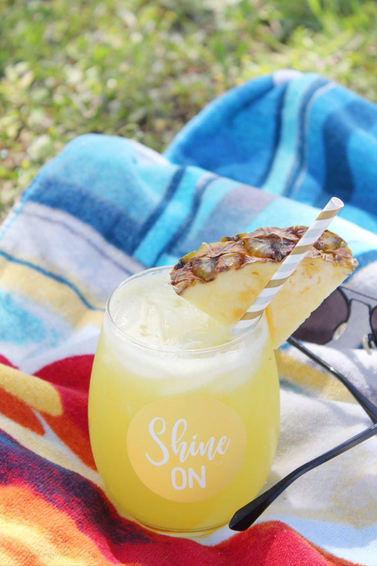 Tropical Pineapple Spritzer | The CentsAble Shoppin